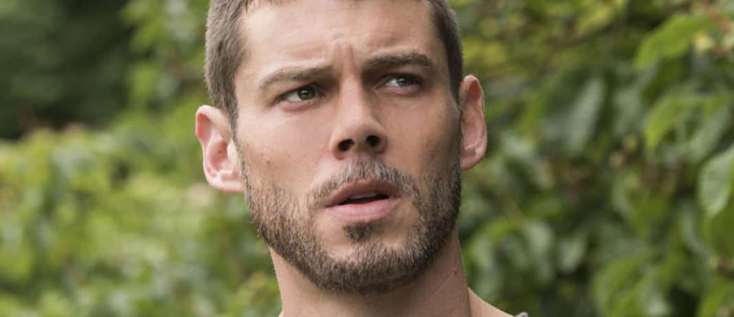 Brian J. Smith rejoint Matrix 4 - Slidemovies